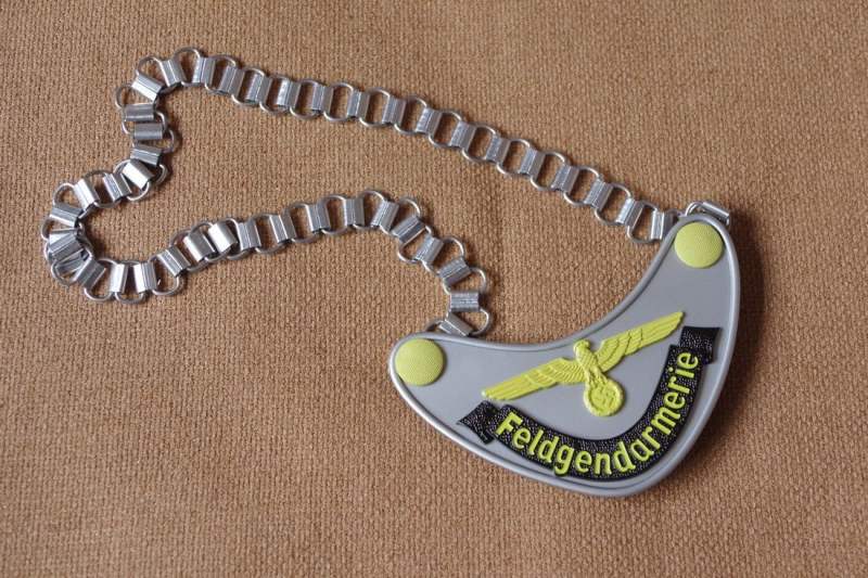 Feldgendarmerie Gorget - Feldgrau Militaria